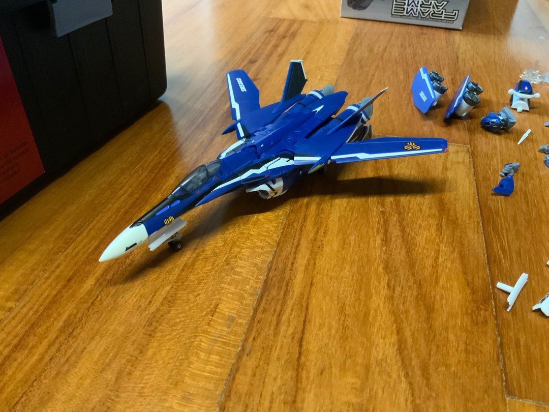 Vf 100 macross Bandai vf 25g, Hobbies & Toys, Toys & Games on Carousell