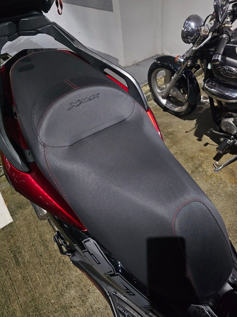 Xmax v1 300 original seat, Motorcycles, Motorcycle Accessories on Carousell