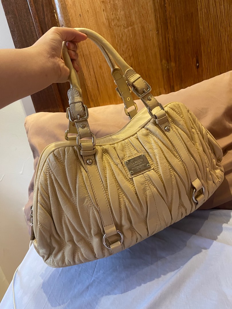 Capacci bag, Women's Fashion, Bags & Wallets, Purses & Pouches on Carousell