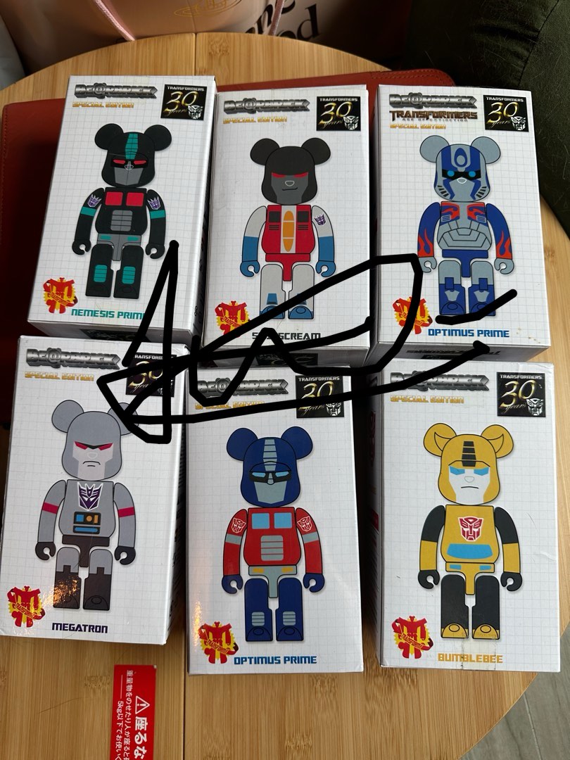 二手 Bearbrick Transformers 200% 初代全套 30周年 變形金剛 未變過身, 興趣及遊戲, 玩具 & 遊戲類 - Carousell