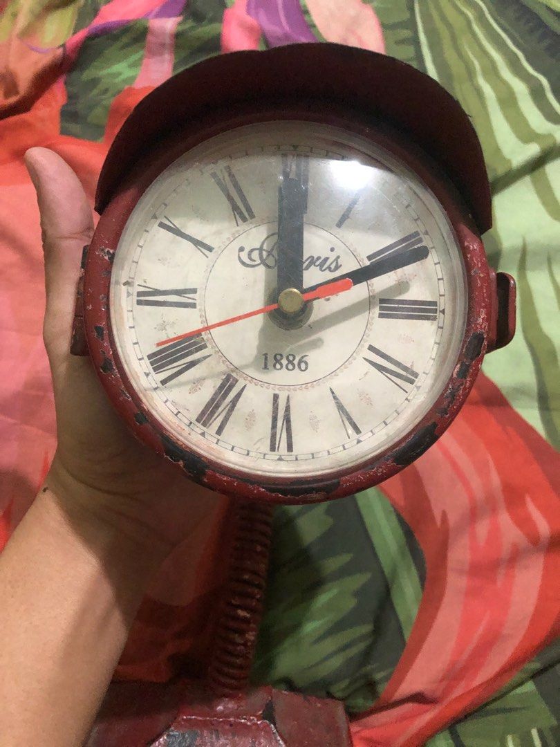 Art deco metal spring neck desk clock, Hobbies & Toys, Memorabilia ...
