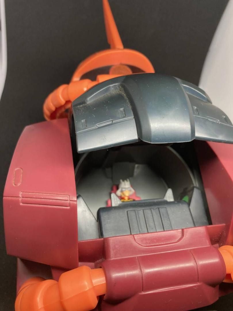 Big Scale MS-06S Zaku II Char Aznable Custom Bust [RX-78-2 Gundam ...