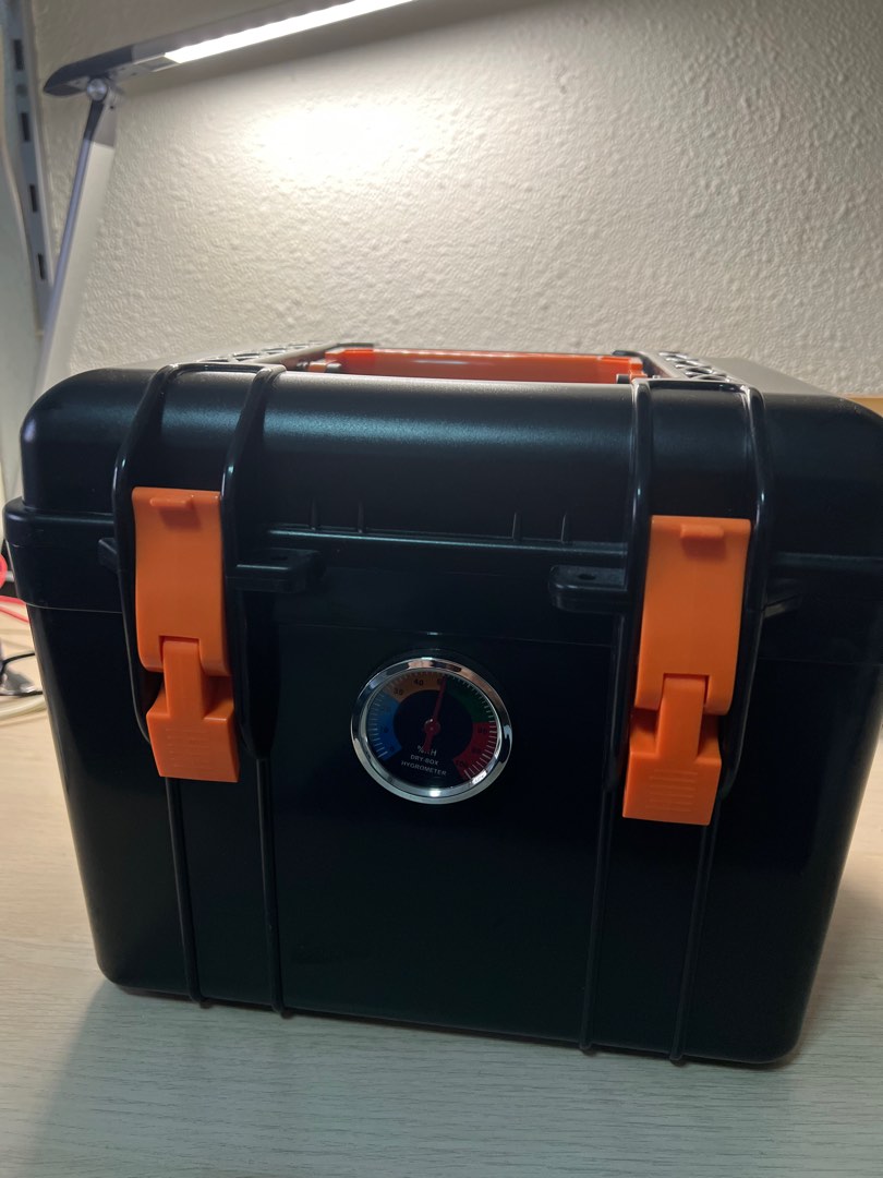 Camera Dry Box, Photography, Lens & Kits on Carousell