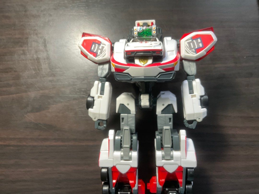 Car Transformer (Ambulance), Hobbies & Toys, Toys & Games on Carousell