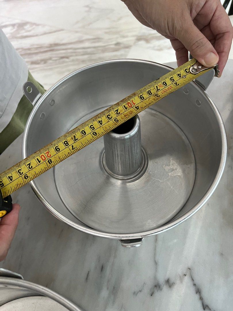 Chiffon Cake Pan, Furniture & Home Living, Kitchenware & Tableware ...