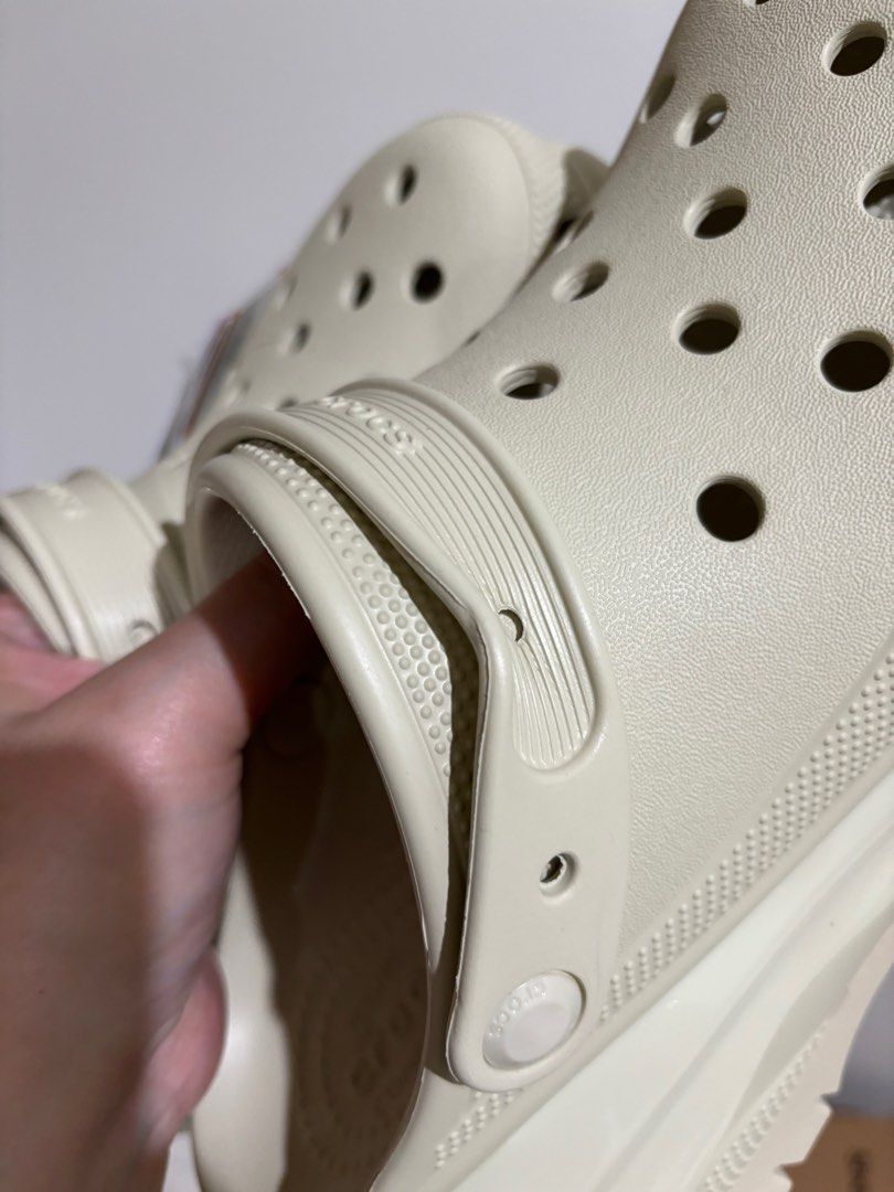 Crocs mega crush clog bone W9 size , Women's Fashion, Footwear, Sandals ...
