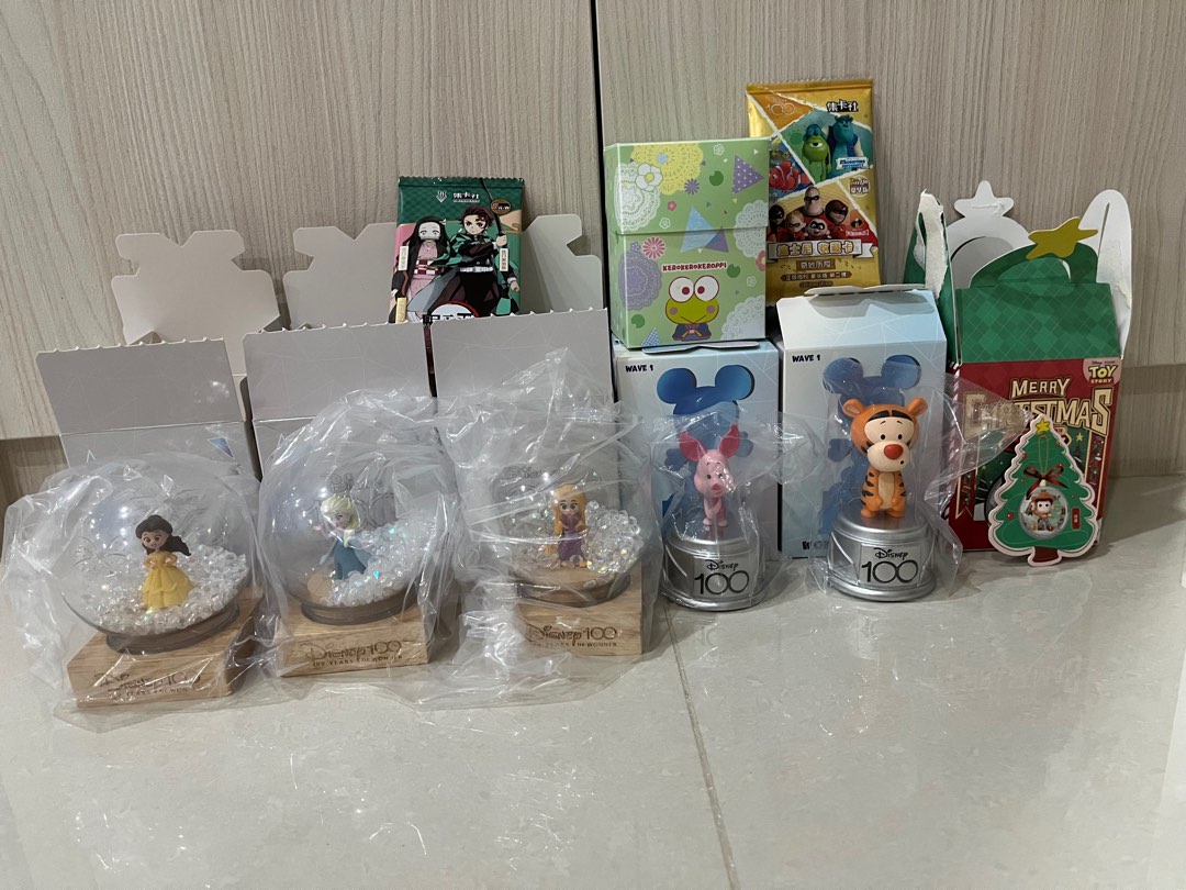 WTT/WTS Disney 100 trophy and globe (belle , Rapunzel, tigger, Elsa ...