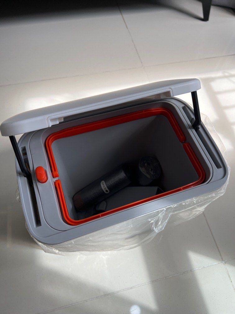 Dustbin white colour (16 x 26 x 29 cm), Furniture & Home Living ...