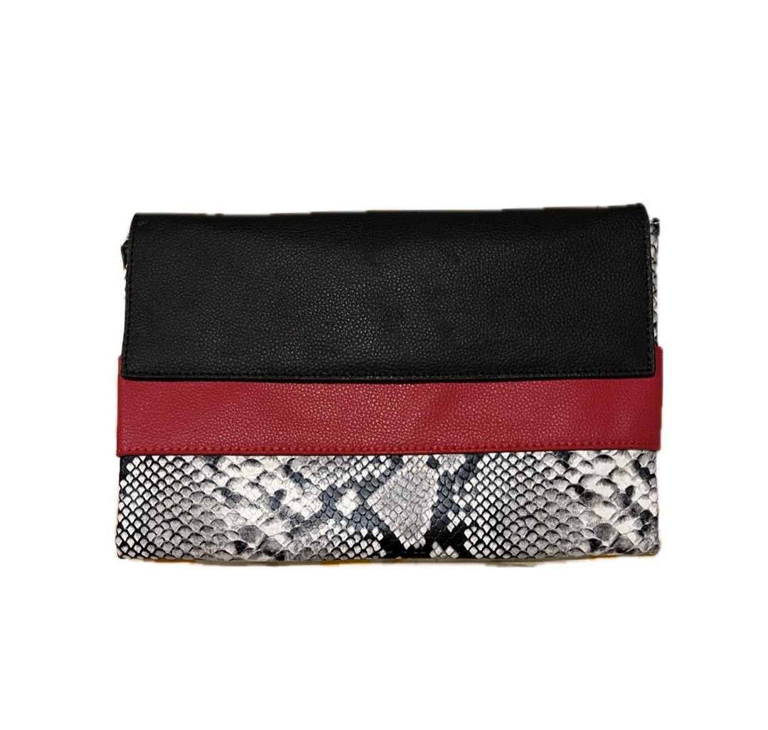 Flat Cluth Bag, Women's Fashion, Bags & Wallets, Clutches on Carousell