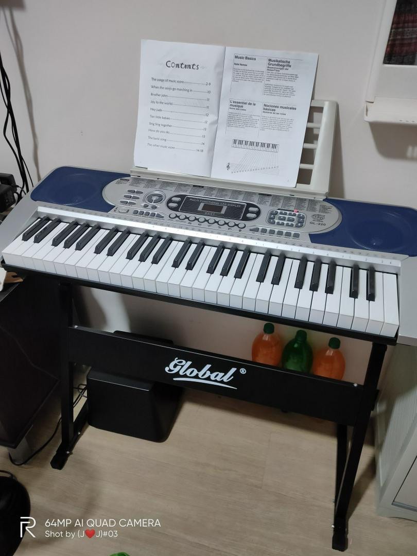 GL220 KEYBOARD 54 KEYS, Hobbies & Toys, Music & Media, Musical Instruments on Carousell
