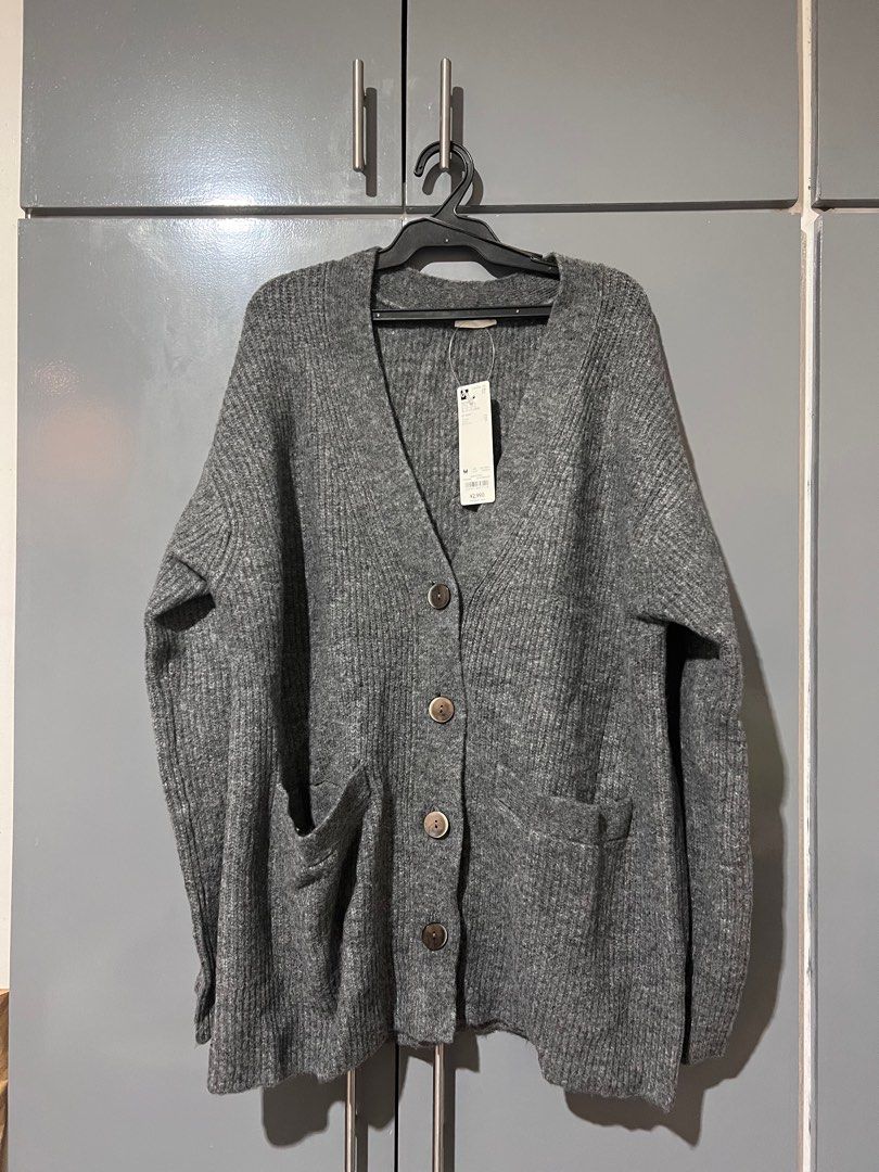 GU Cardigan, Women's Fashion, Coats, Jackets and Outerwear on Carousell