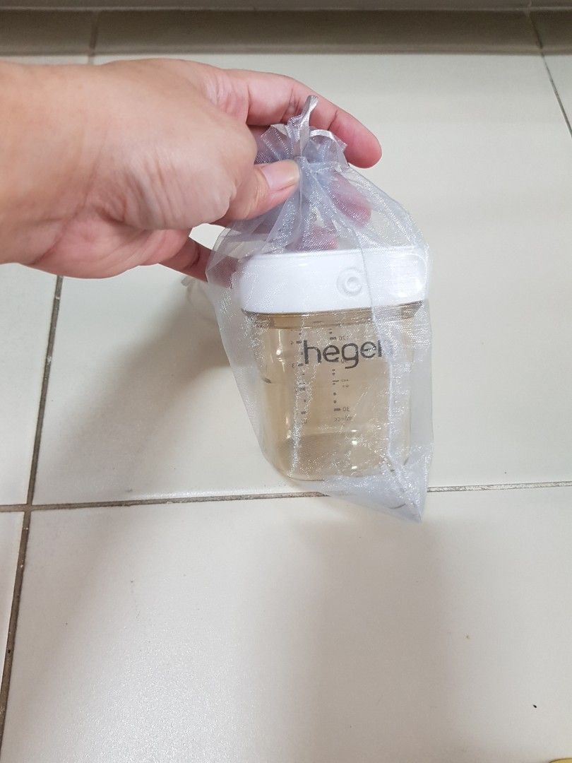 Hegen milk bottle, Babies & Kids, Nursing & Feeding, Soothers ...