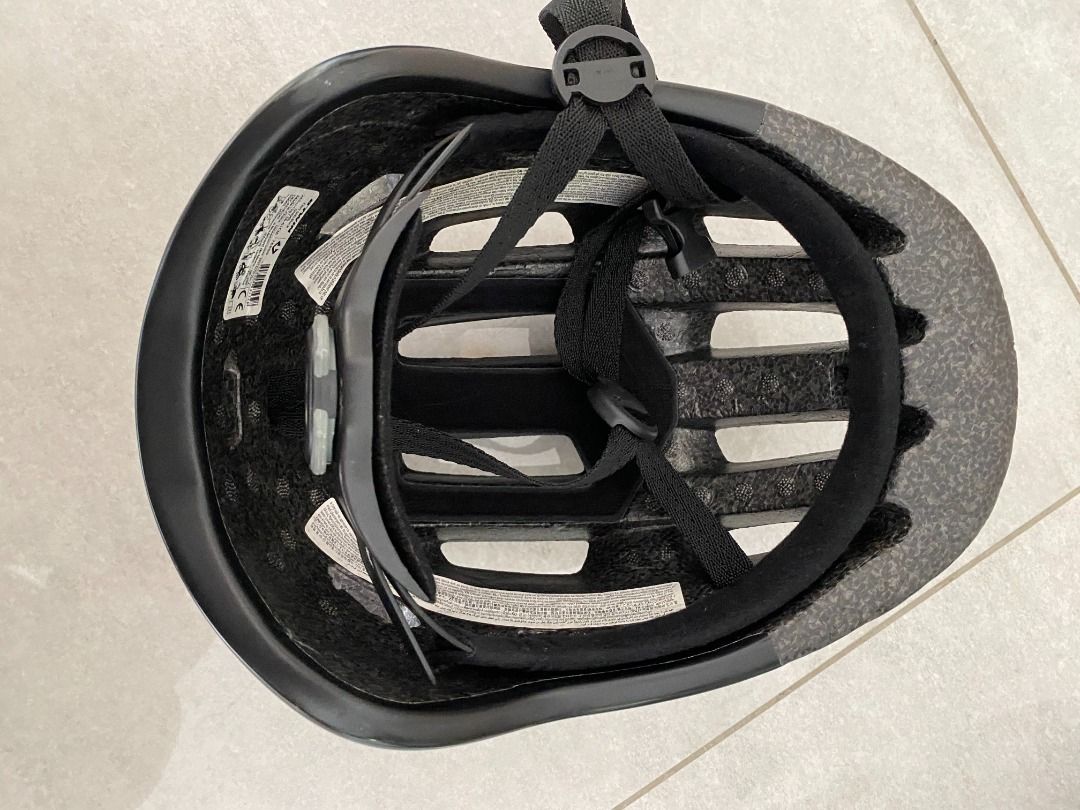 Helmet and Bike Beg, Sports Equipment, Bicycles & Parts, Parts ...
