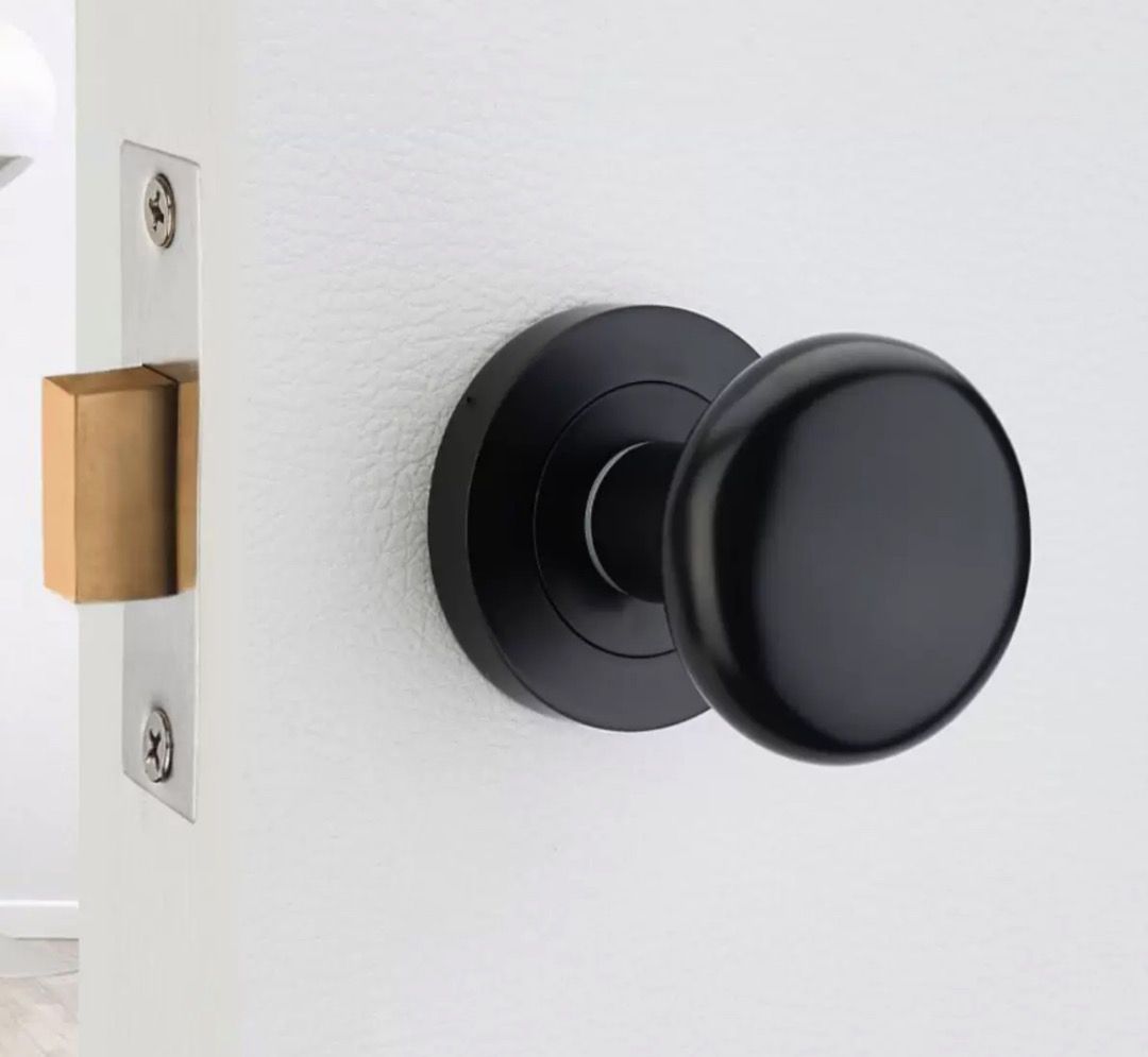 Hidden door lock metal door knob lockset with matching key hole ...