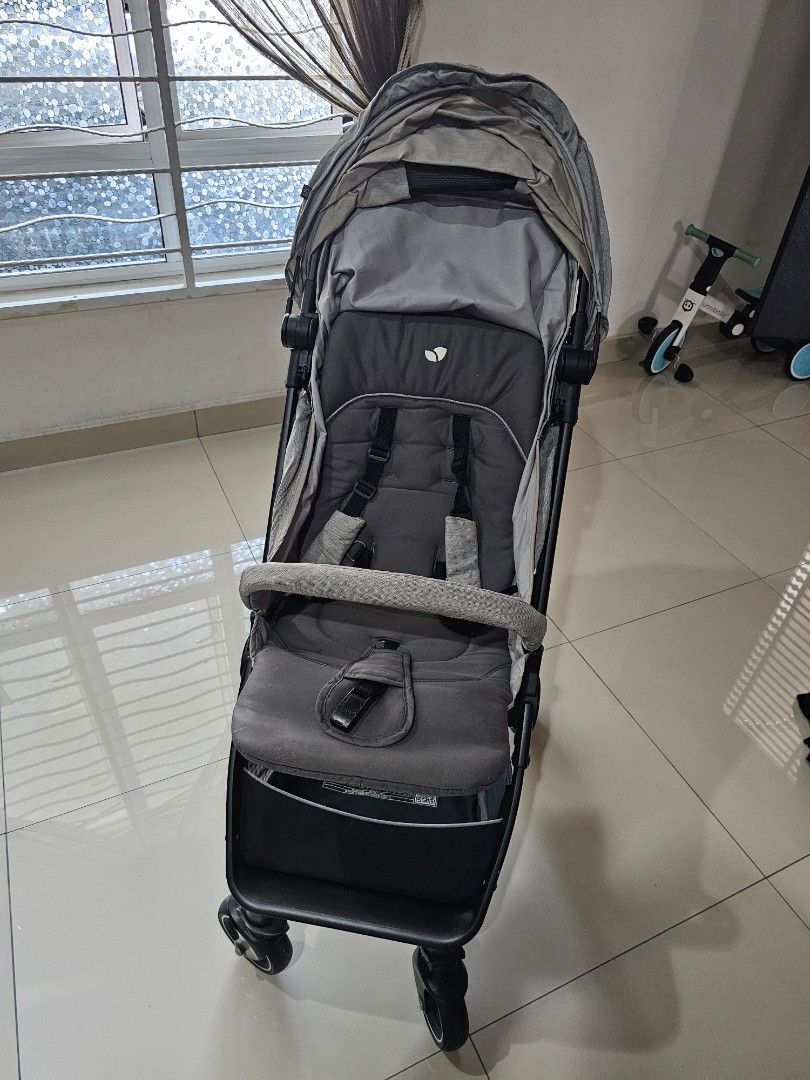 Joie Foldable Stroller, Babies & Kids, Going Out, Strollers on Carousell