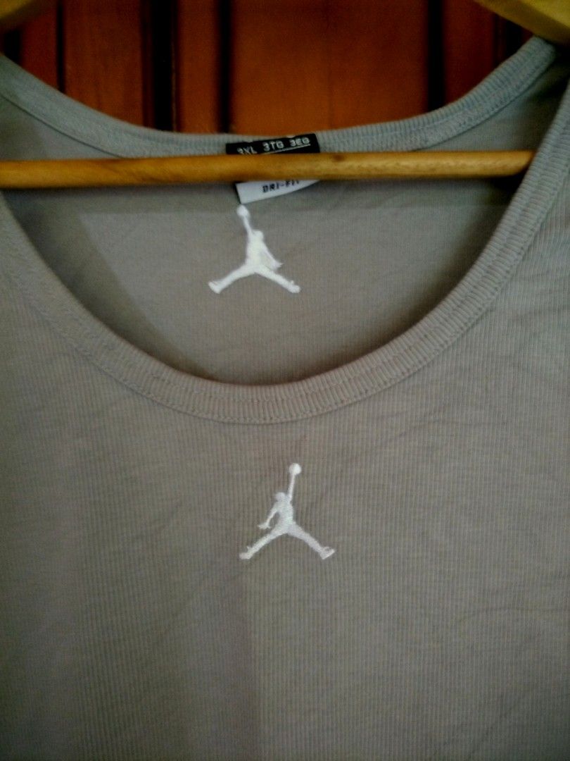 Jordan sando, Men's Fashion, Activewear on Carousell