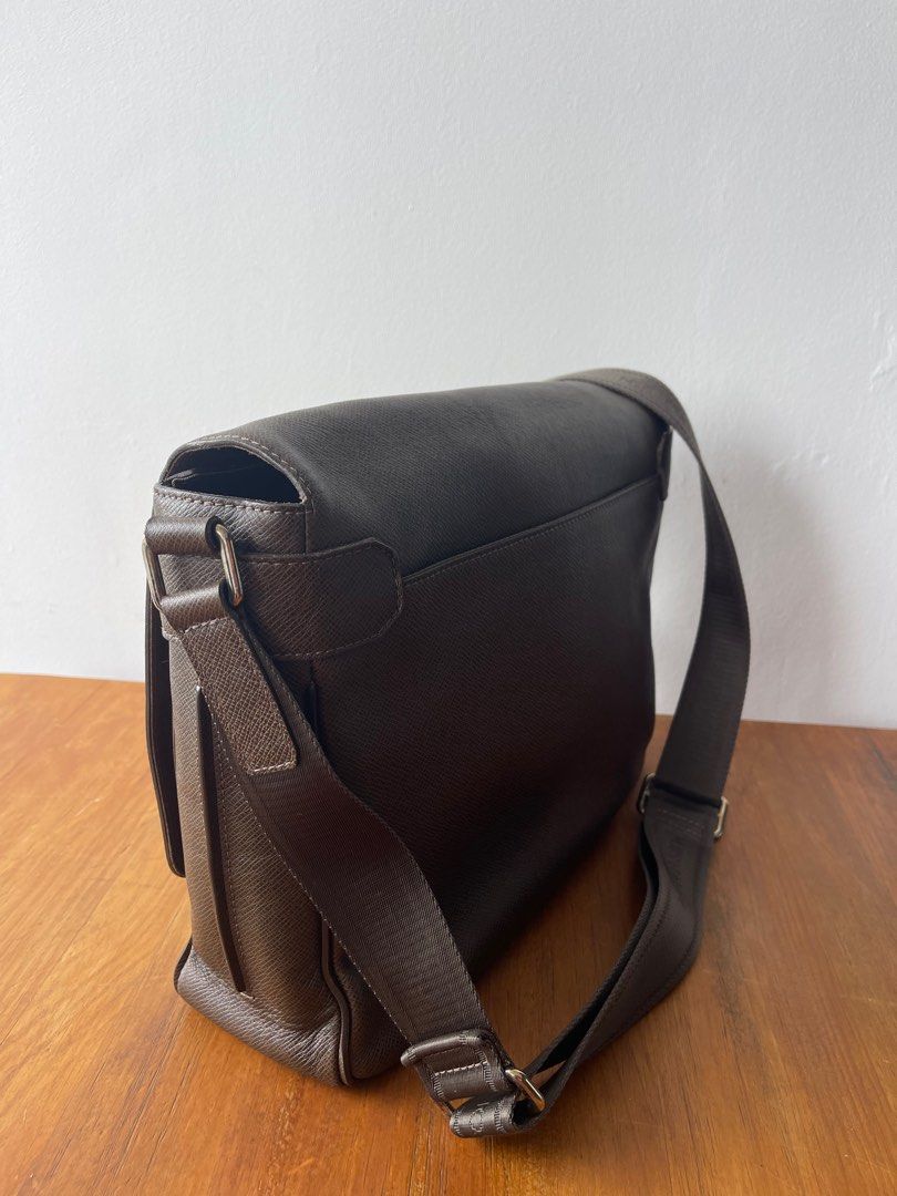 Great Value!! Luis Vuitton Roman Taiga Bag Grey Colour, Men's Fashion ...