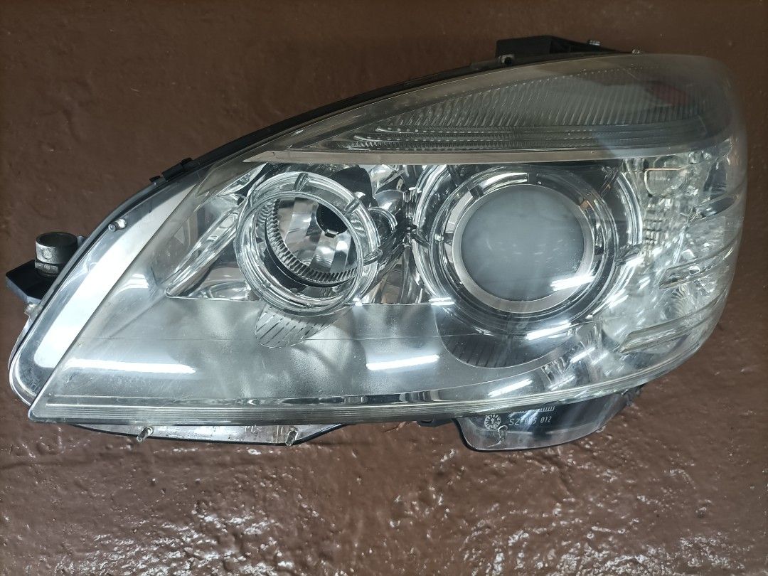 Mercedes Benz c180 headlight (left), Car Accessories, Electronics ...