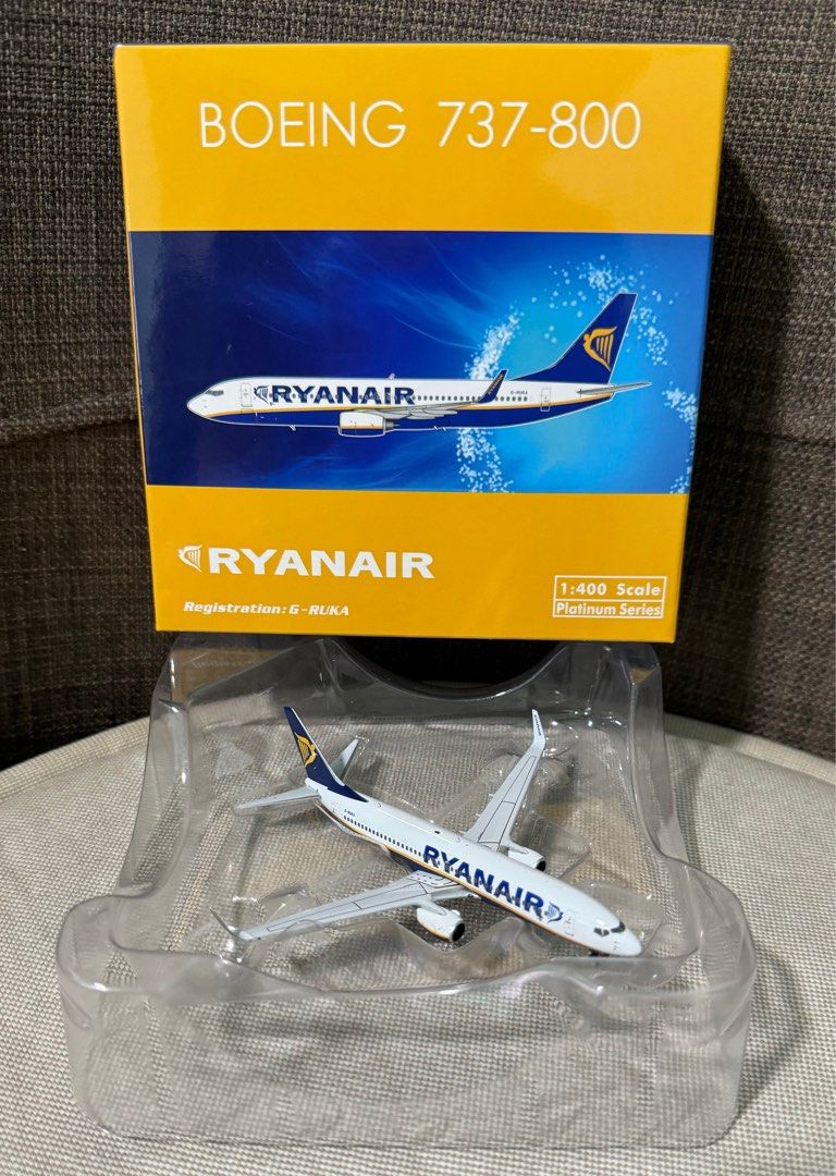Phoenix Ryanair B737-800 (G-RUKA) (1:400 scale), Hobbies & Toys, Toys ...