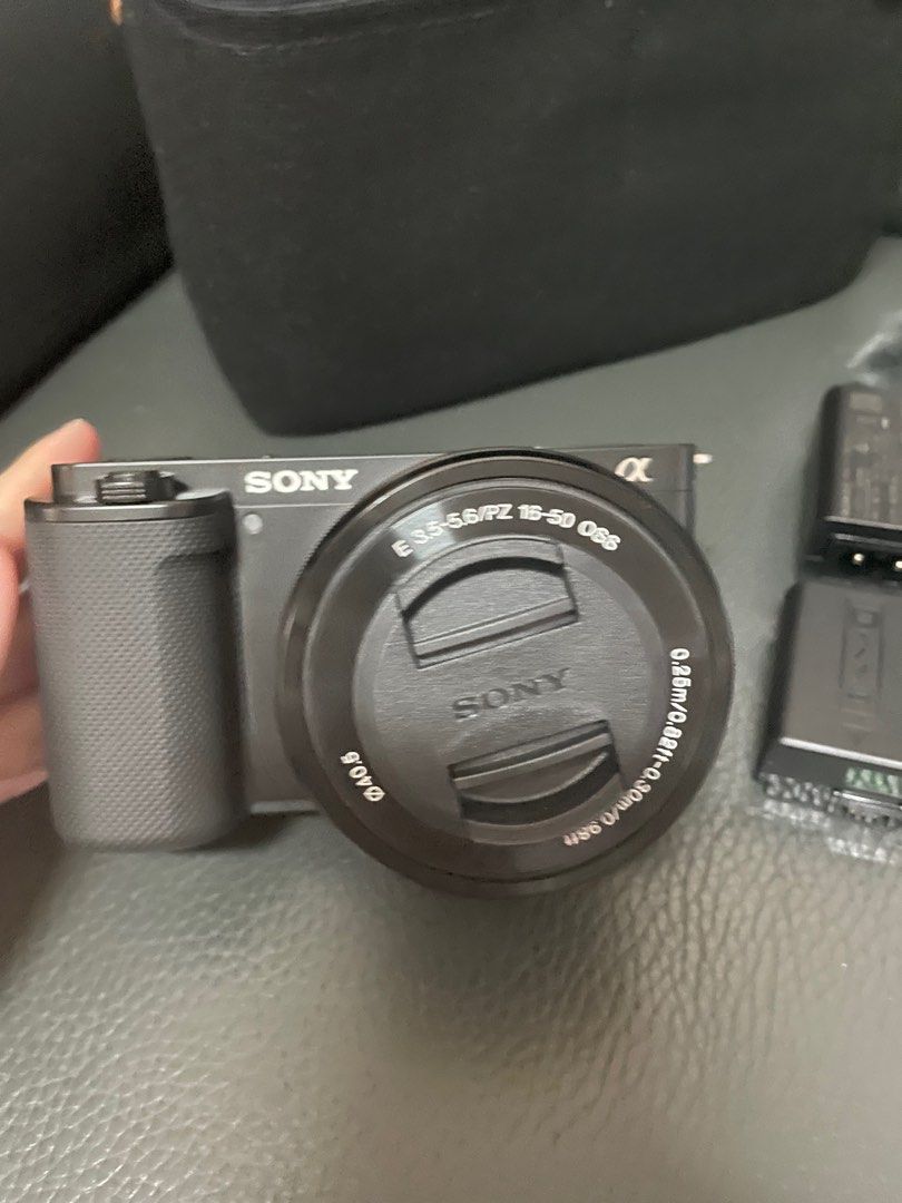 Sony VLOG camera ZV-E10L, Photography, Cameras on Carousell