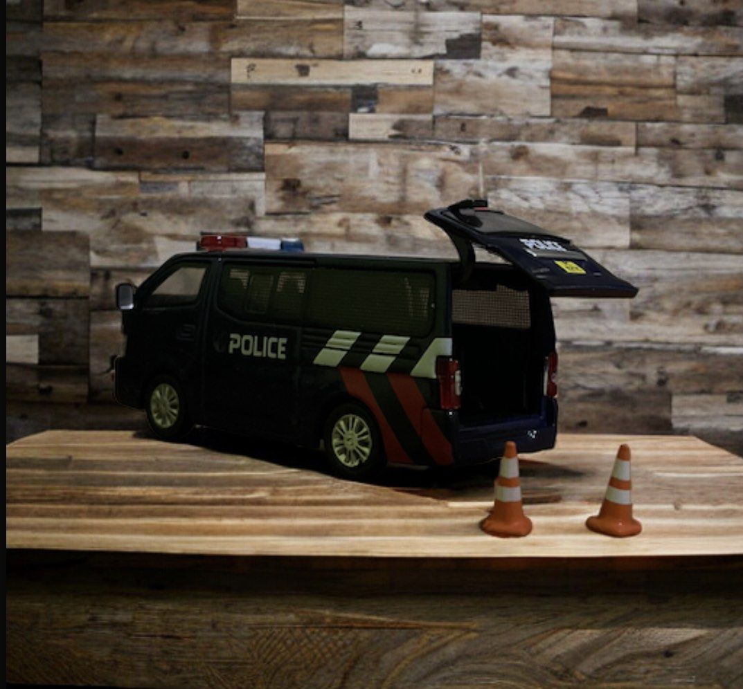 [SPF] 1/64 NV350 Singapore Police Van - Masterpiece Collectibles ...