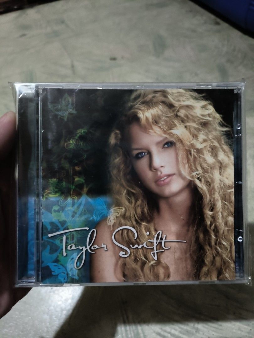TAYLOR SWIFT DEBUT ALBUM, Hobbies & Toys, Music & Media, CDs & DVDs on ...