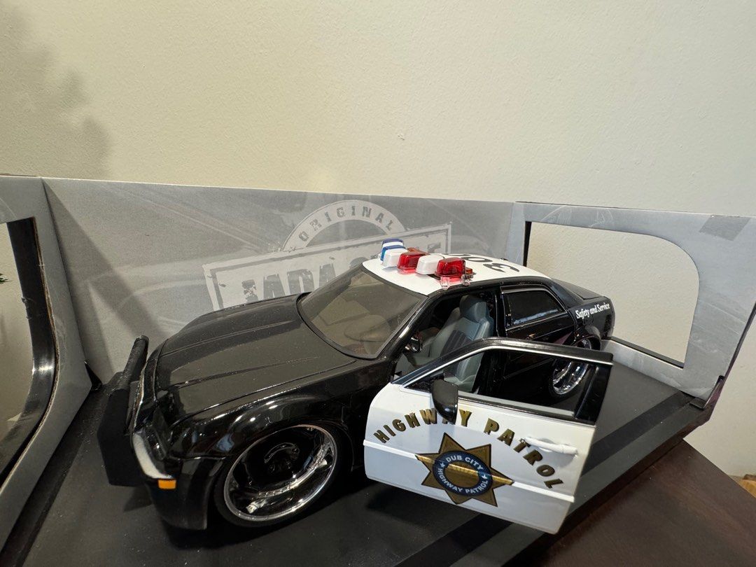 1/18 Jada Toys Chrysler 300C Police Car, Hobbies & Toys, Toys & Games ...