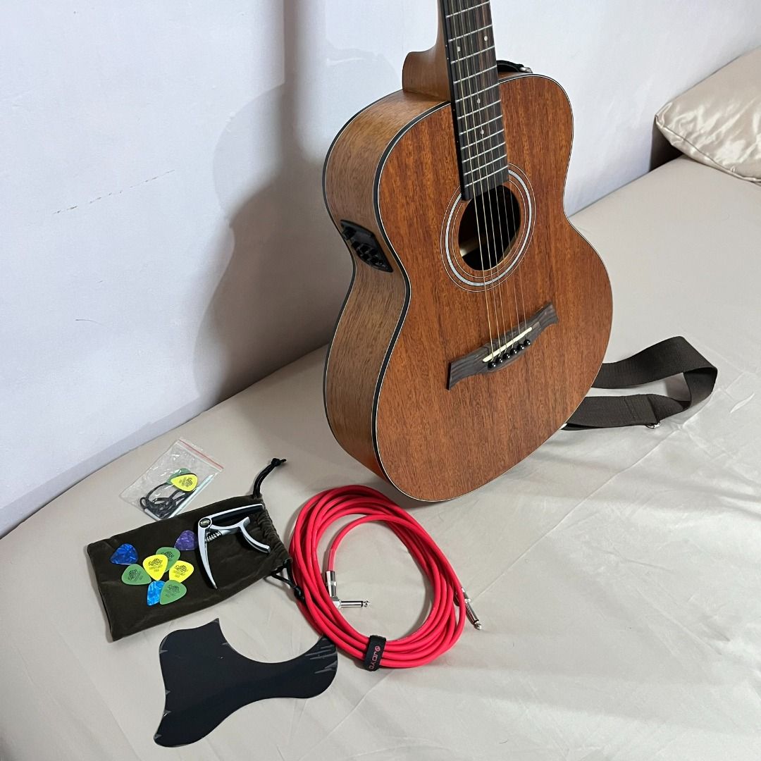 Phoebus Mini Acoustic Guitar with Pickup - Progeny Baby-10N GS, Hobbies ...