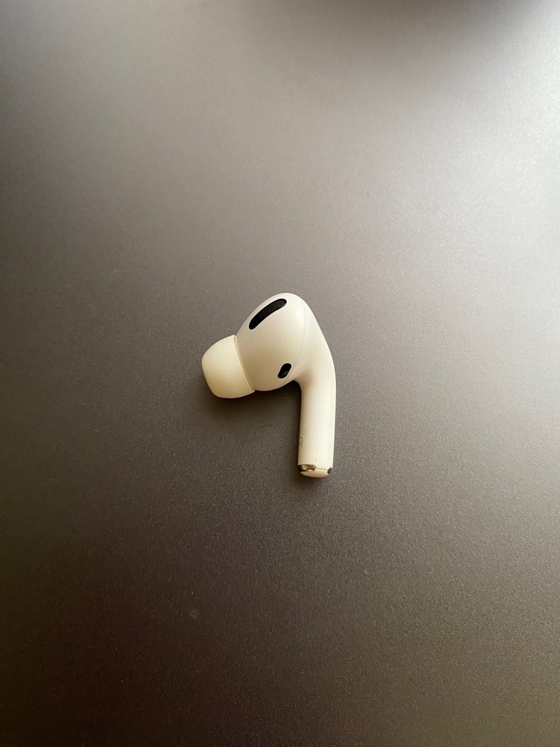 Authentic/Original Airpods Pro 1 RIGHT POD ONLY, Audio, Earphones on ...