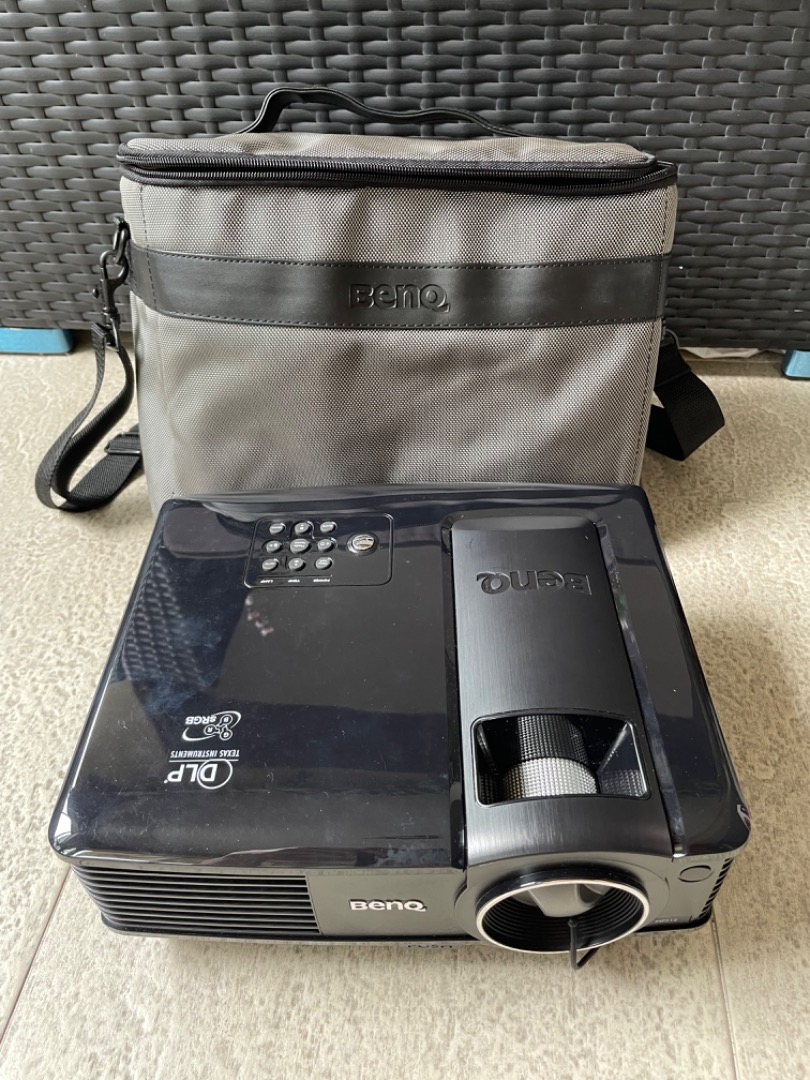 Benq Projector with hdmi connector , TV & Home Appliances, TV ...