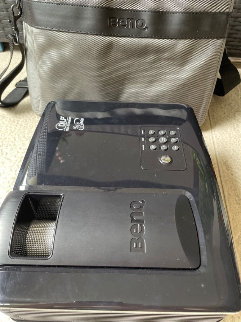 Benq Projector with hdmi connector , TV & Home Appliances, TV ...