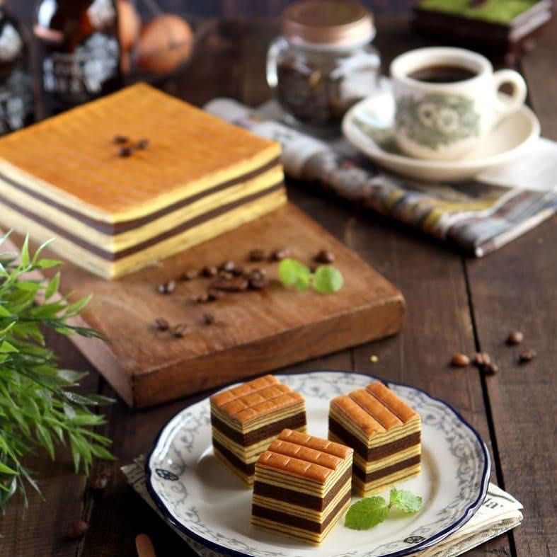 [CNY 2024] BLC Batam Layer Cakes | Kueh Lapis, Food & Drinks, Homemade ...