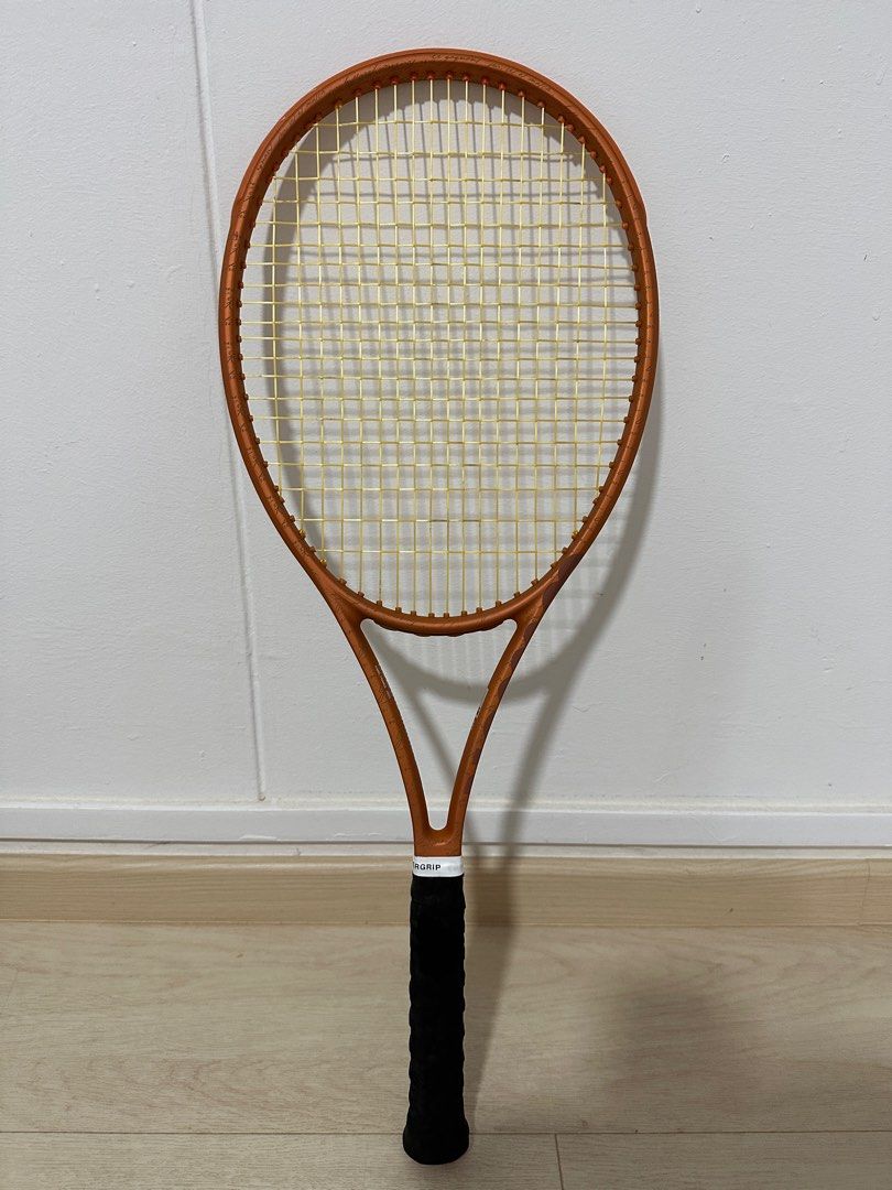 Dense Blade V8 Wilson, Sports Equipment, Sports & Games, Racket & Ball ...