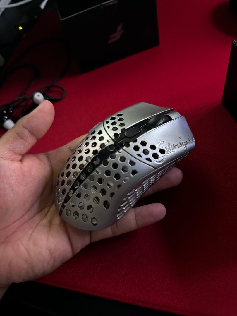 Finalmouse Starlight Tenz Medium, Computers & Tech, Parts & Accessories ...