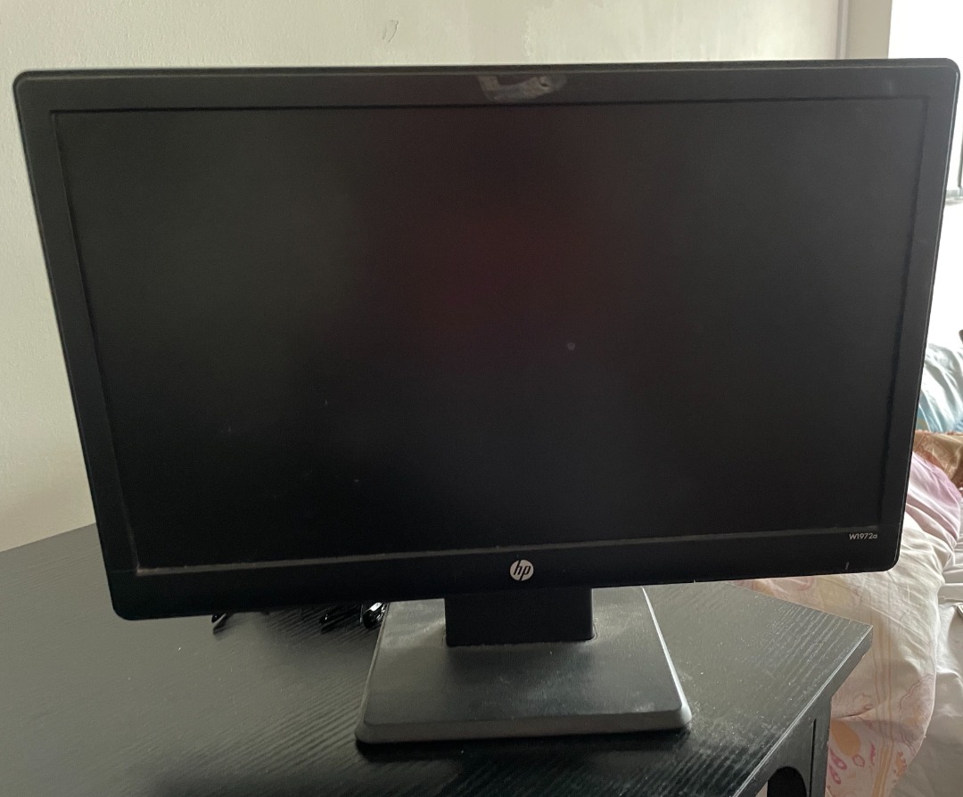 HP w1972a 18.5 inch LCD Monitor, Computers & Tech, Desktops on Carousell