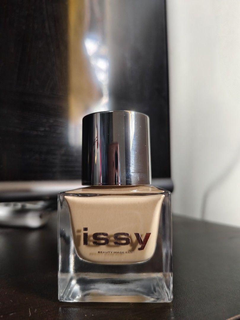 Issy Active Foundation, Beauty & Personal Care, Face, Makeup on Carousell