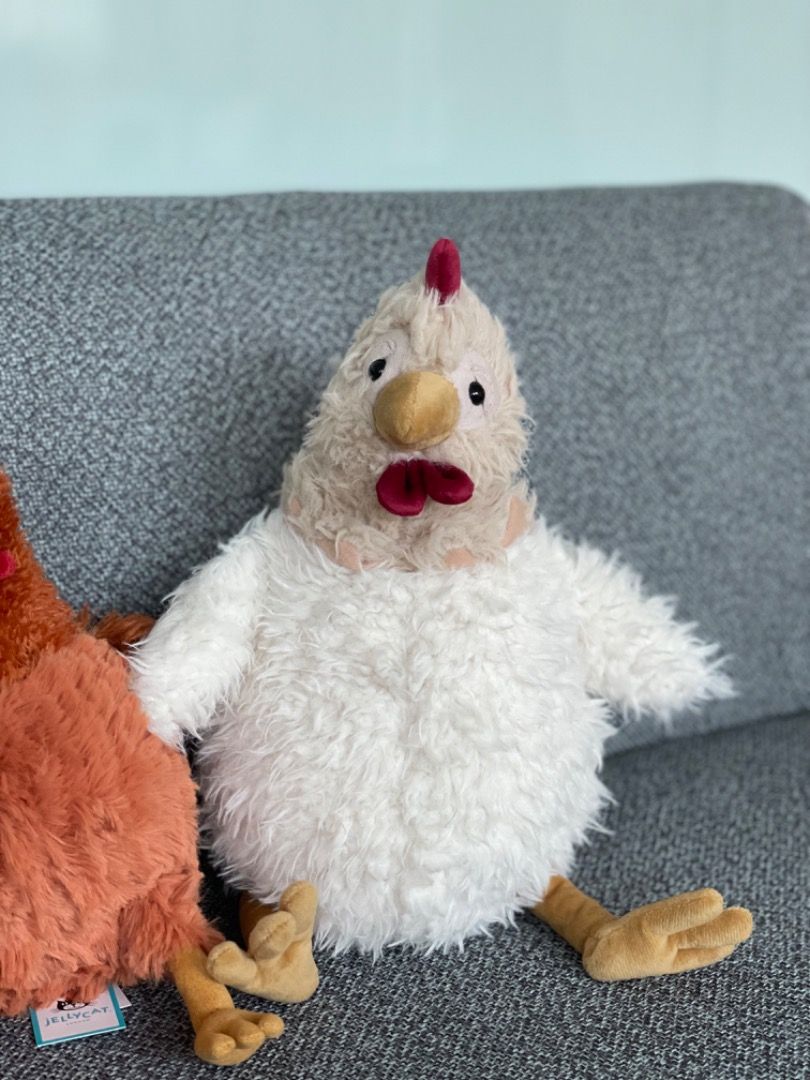 Jellycat Cecile Chicken & Whitney Chicken, 興趣及遊戲, 玩具 & 遊戲類 - Carousell