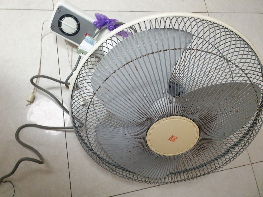 KDK Wall Fan 40cm Diameters Good Condition Fan Wall Panel clearance ...