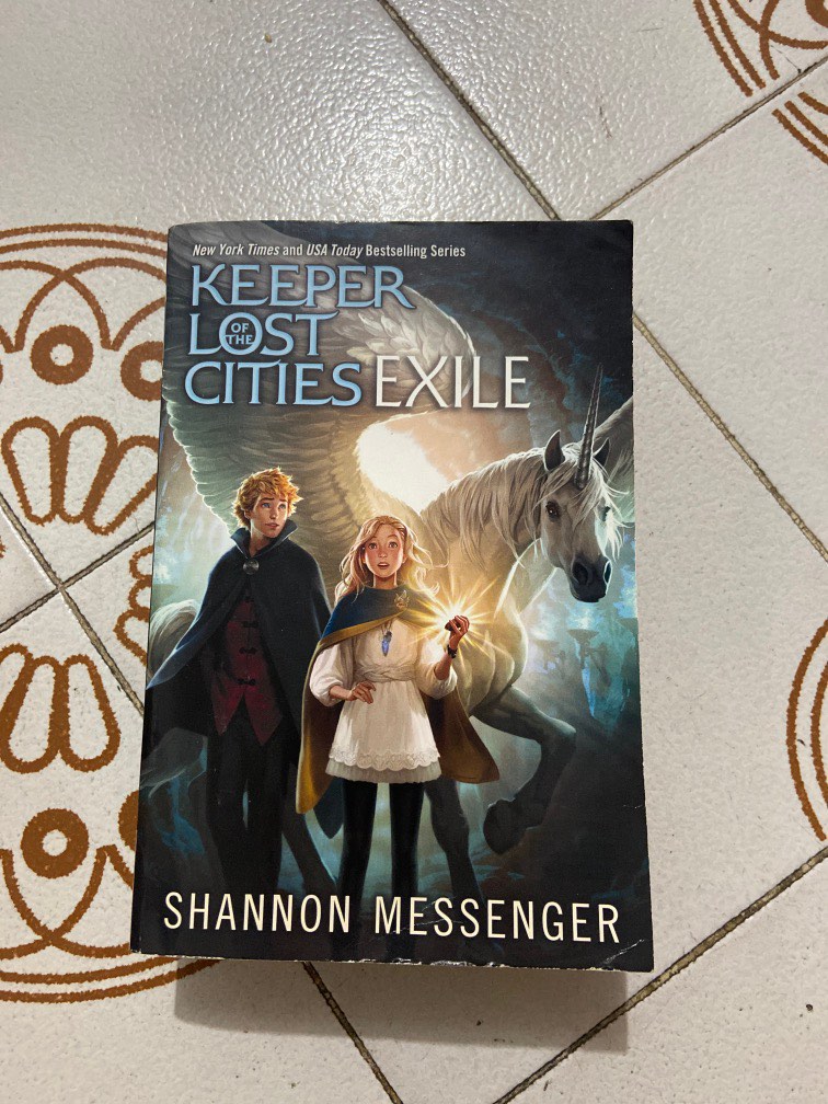 Keeper of The Lost Cities Book 2, Hobbies & Toys, Books & Magazines ...