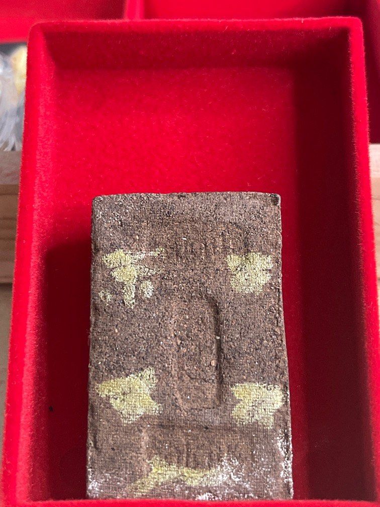 Kruba Baeng Salika, Hobbies & Toys, Memorabilia & Collectibles, Religious Items on Carousell