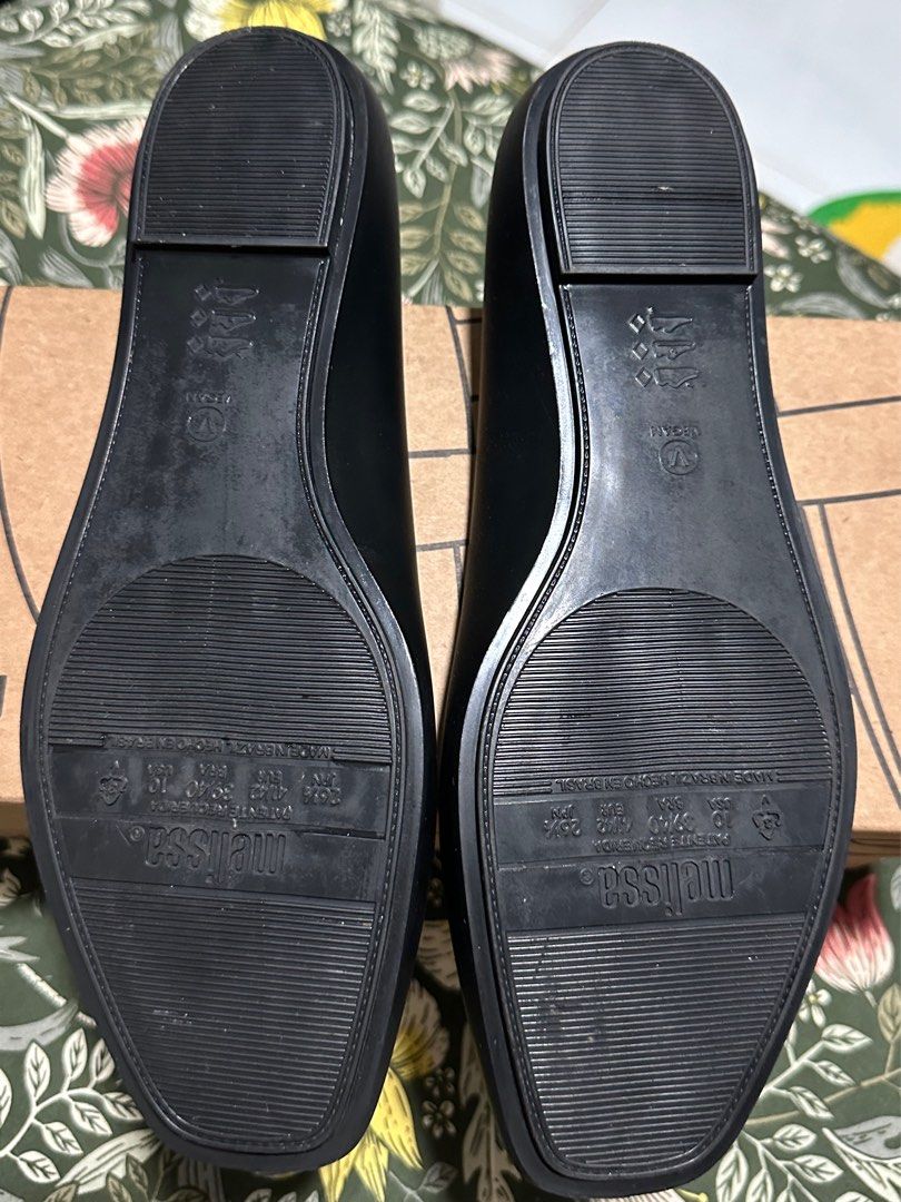 Melissa Aura Basic, Women's Fashion, Footwear, Flats on Carousell