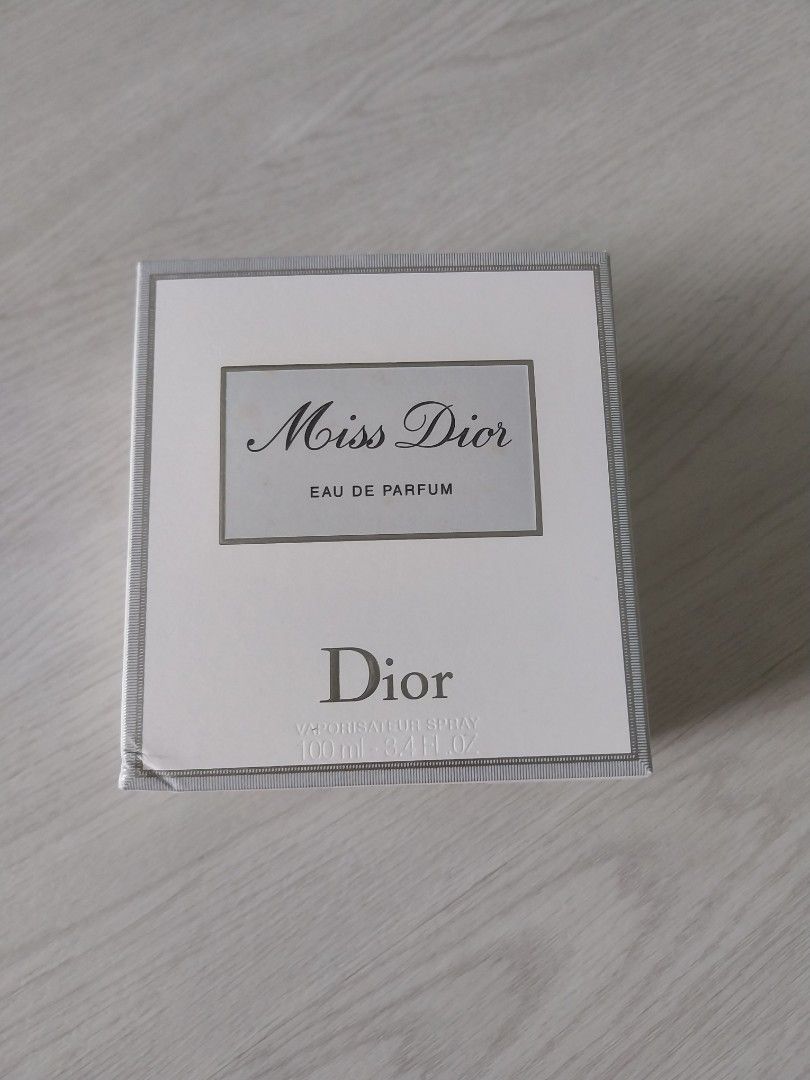 Miss dior perfume box, Women's Fashion, Jewelry & Organisers, Accessory ...