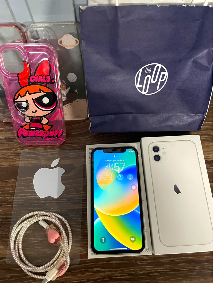 Original Iphone 11 128gb with complete accessories and many freebies ...