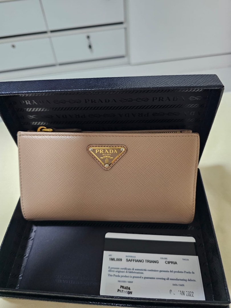 Prada Wallet, Women's Fashion, Bags & Wallets, Wallets & Card Holders ...