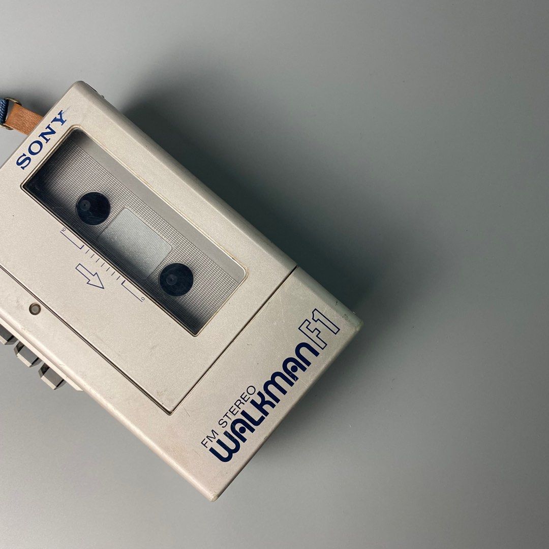 RARE Sony walkman fm stereo f1 (1984) plus Vintage Sony headphones MDR ...