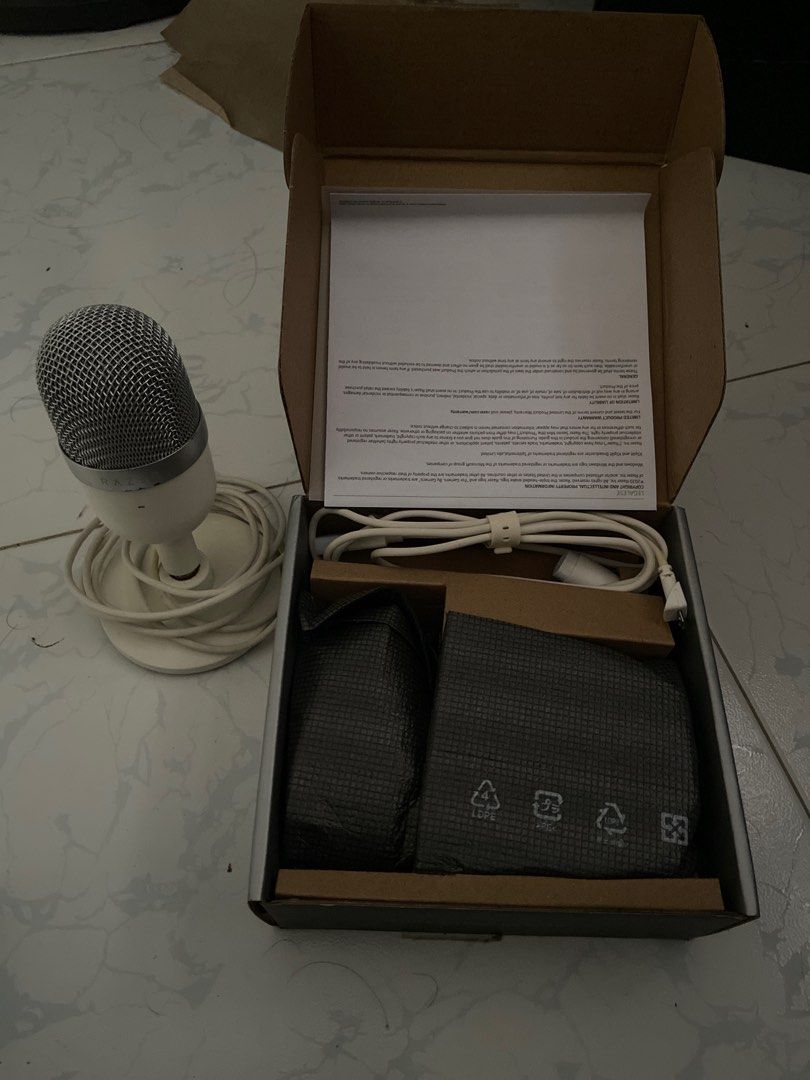 Razer Seiren Mini microphone, Audio, Microphones on Carousell