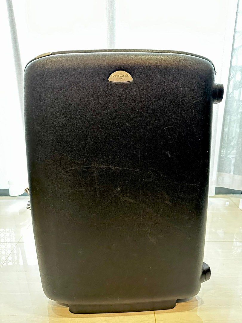 Samsonite hard case luggage, Hobbies & Toys, Travel, Luggage on Carousell