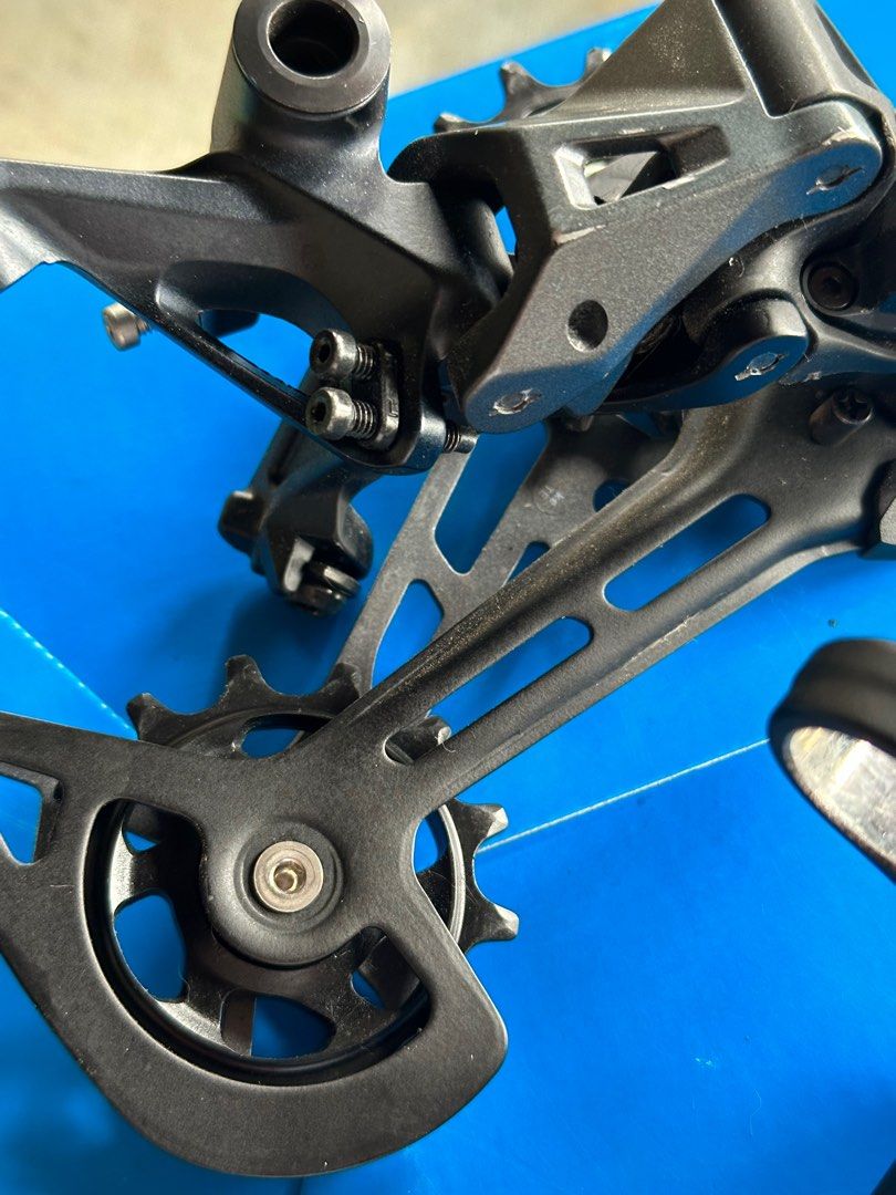 Shimano SLX M7100 shifter and rear derailleur, Sports Equipment ...