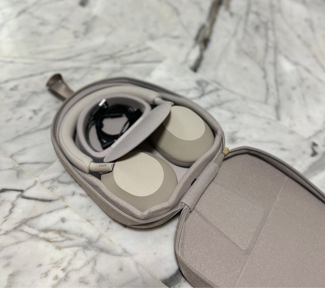 SONY WH1000XM5 SILVER, Audio, Earphones on Carousell