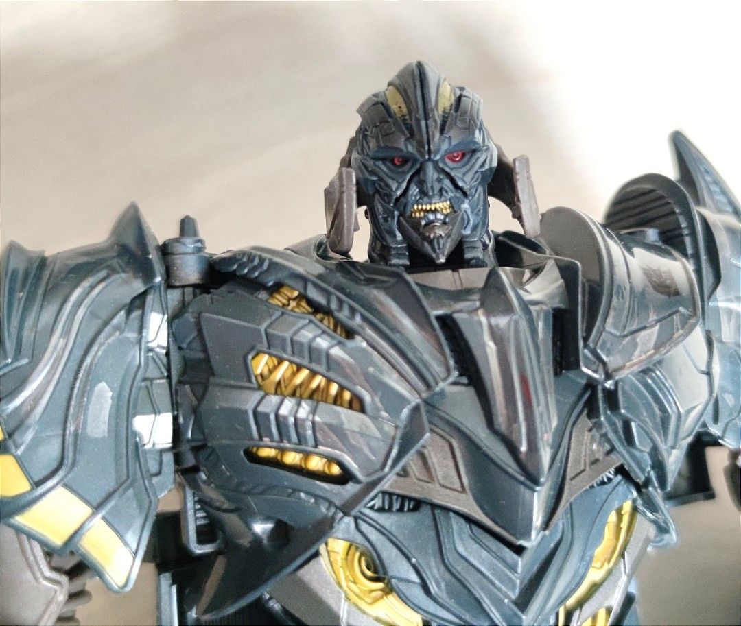 Transformers megatron The Last Knight TLK (AUTHENTIC), Hobbies & Toys ...